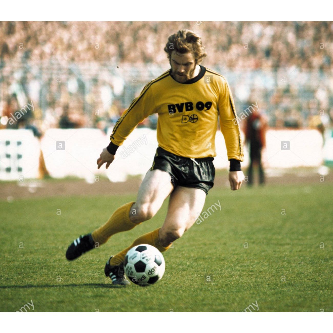 Here's how the fixed version of the Cup jersey looks like. : r ...